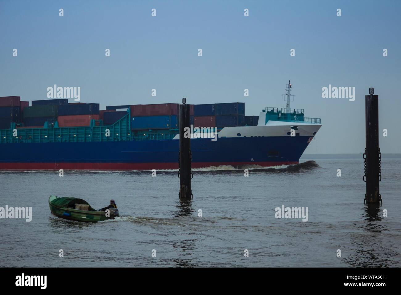 Reaching pole hi-res stock photography and images - Alamy