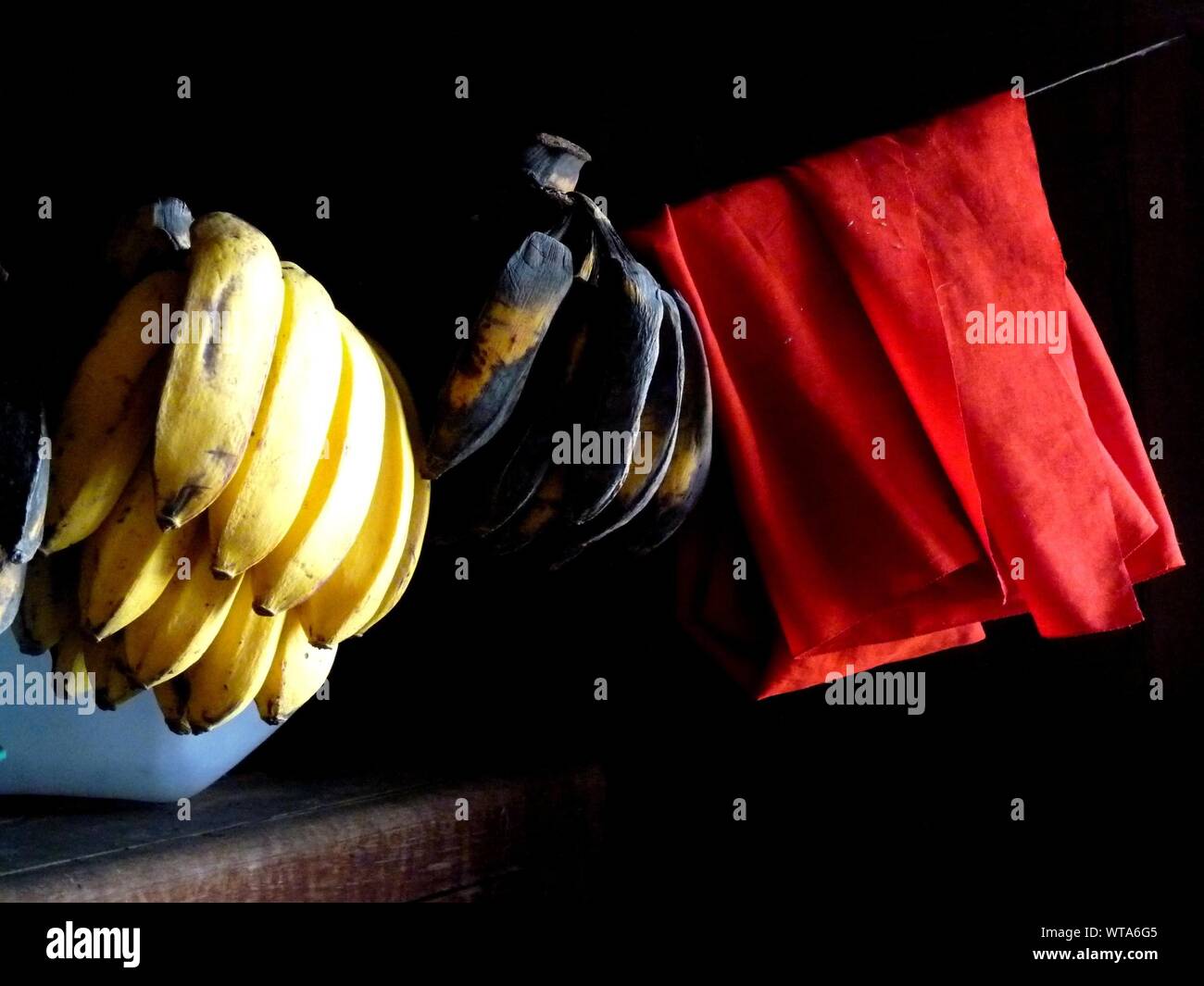 Rotten bananas hi-res stock photography and images - Alamy