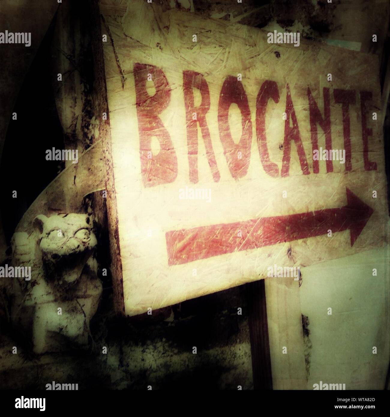 Old information sign hi-res stock photography and images - Alamy