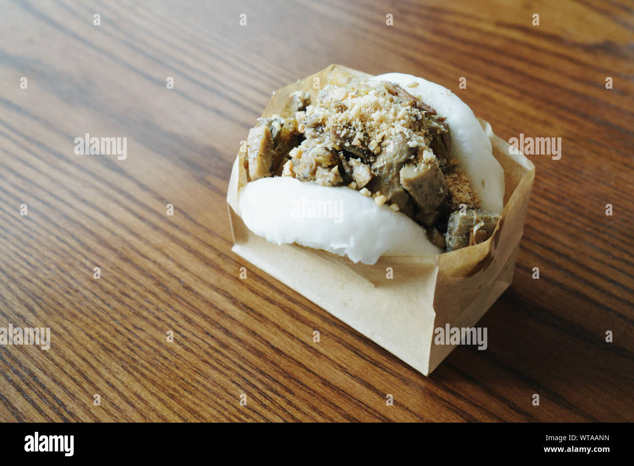 Bao bun of tofu hi-res stock photography and images - Alamy