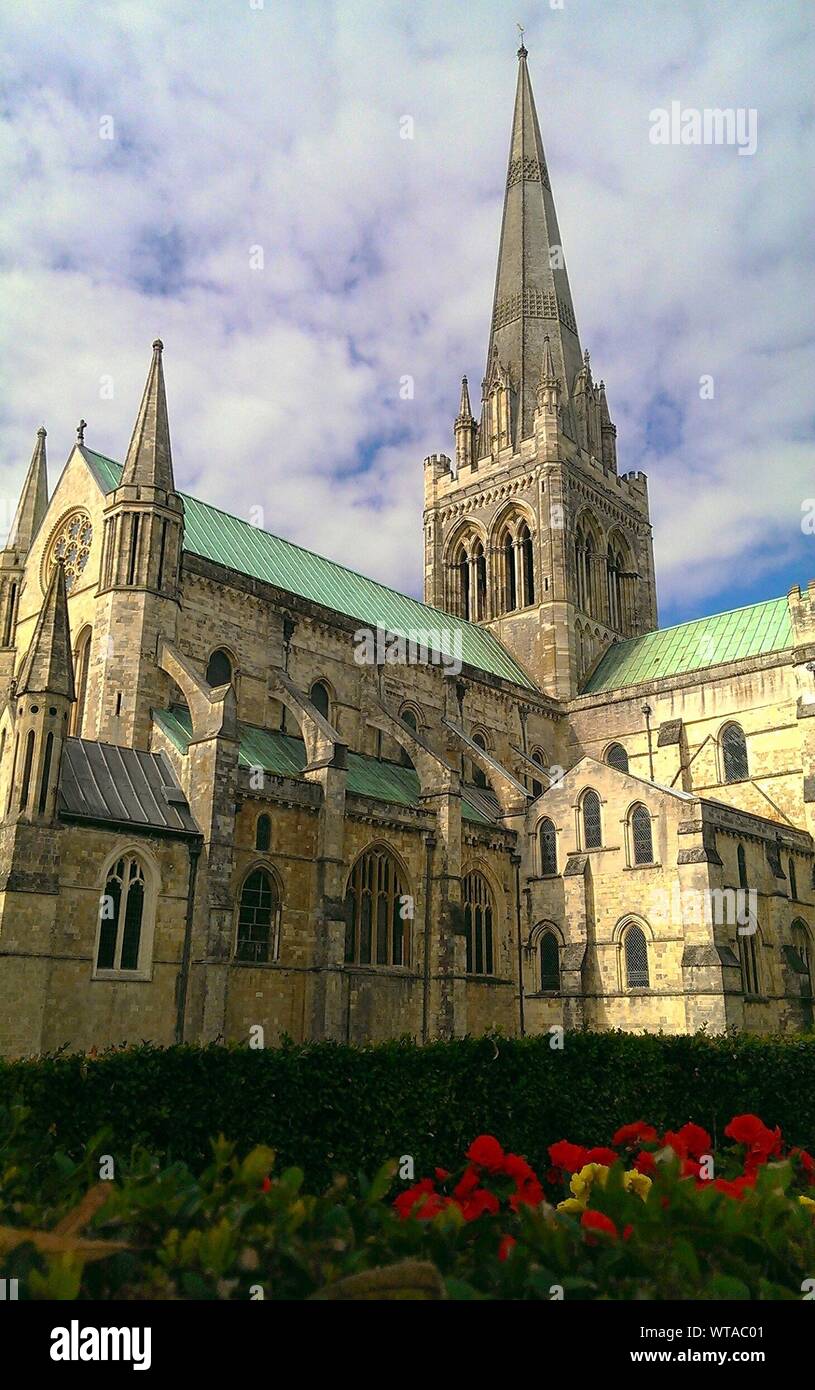 Chichester cathedral exterior hi-res stock photography and images - Alamy