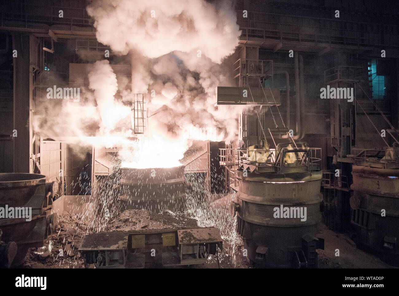 Molten iron blast furnace hi-res stock photography and images - Alamy
