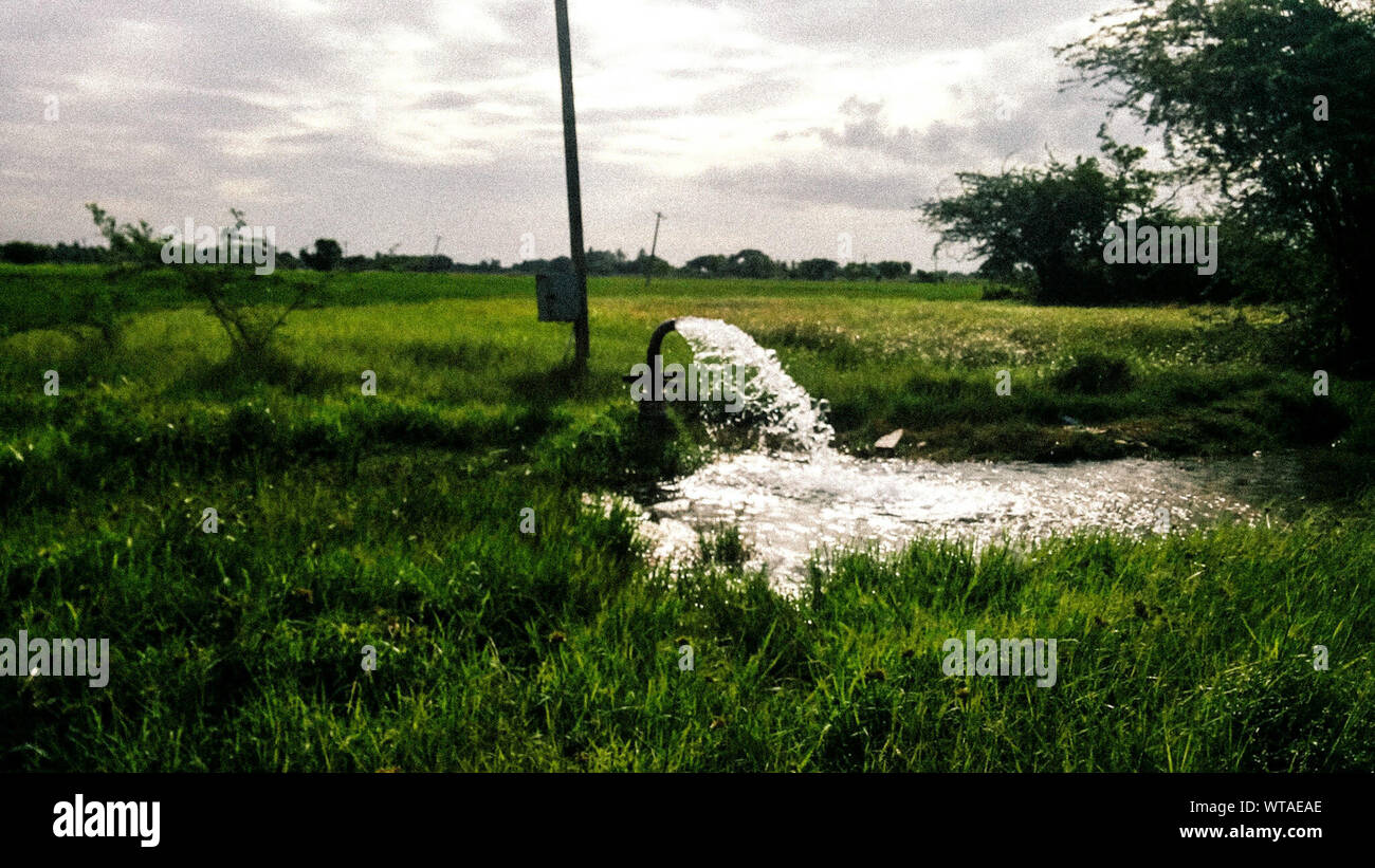 Pipe pouring water hi-res stock photography and images - Alamy