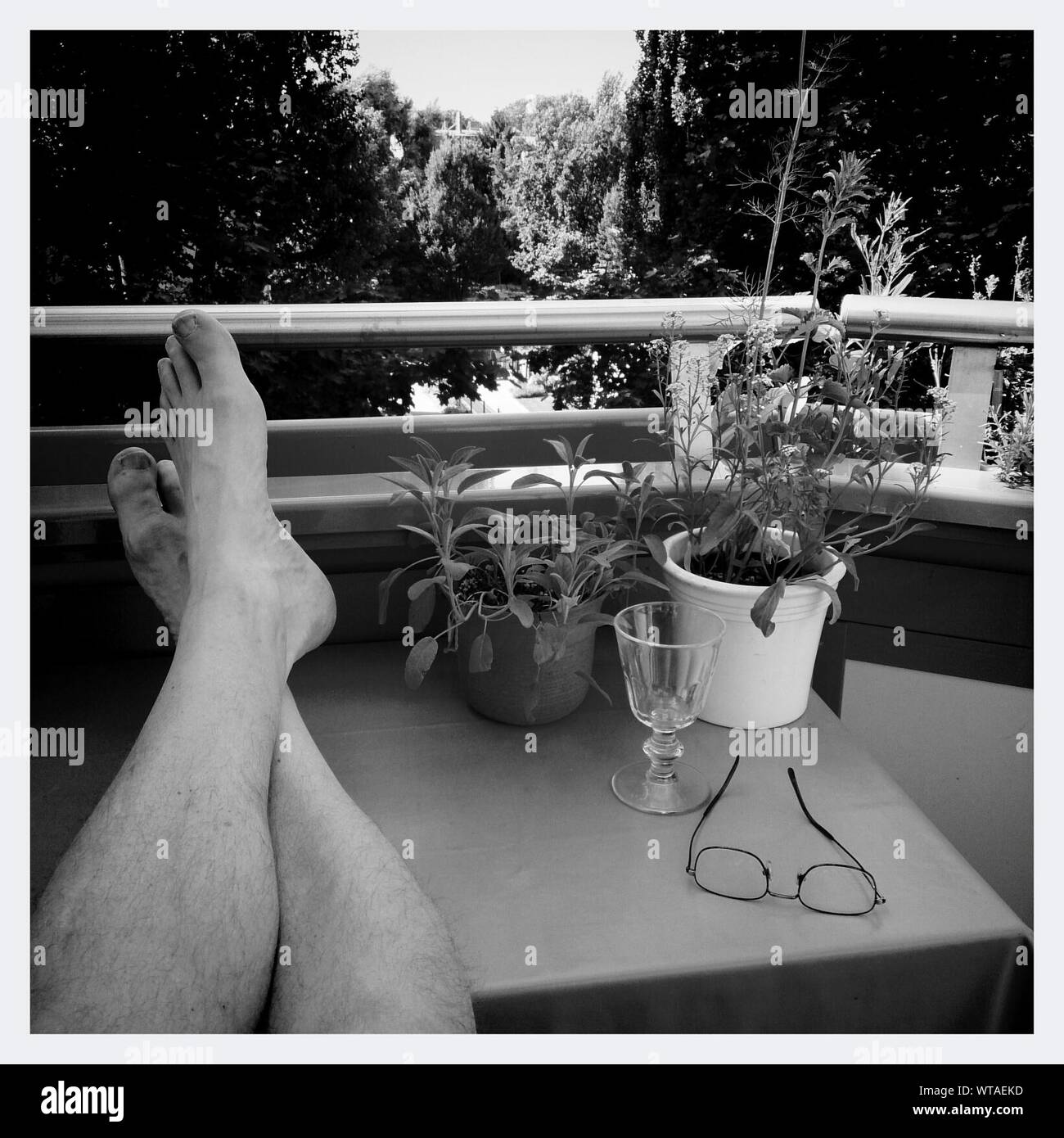 Relaxing legs hi-res stock photography and images - Alamy