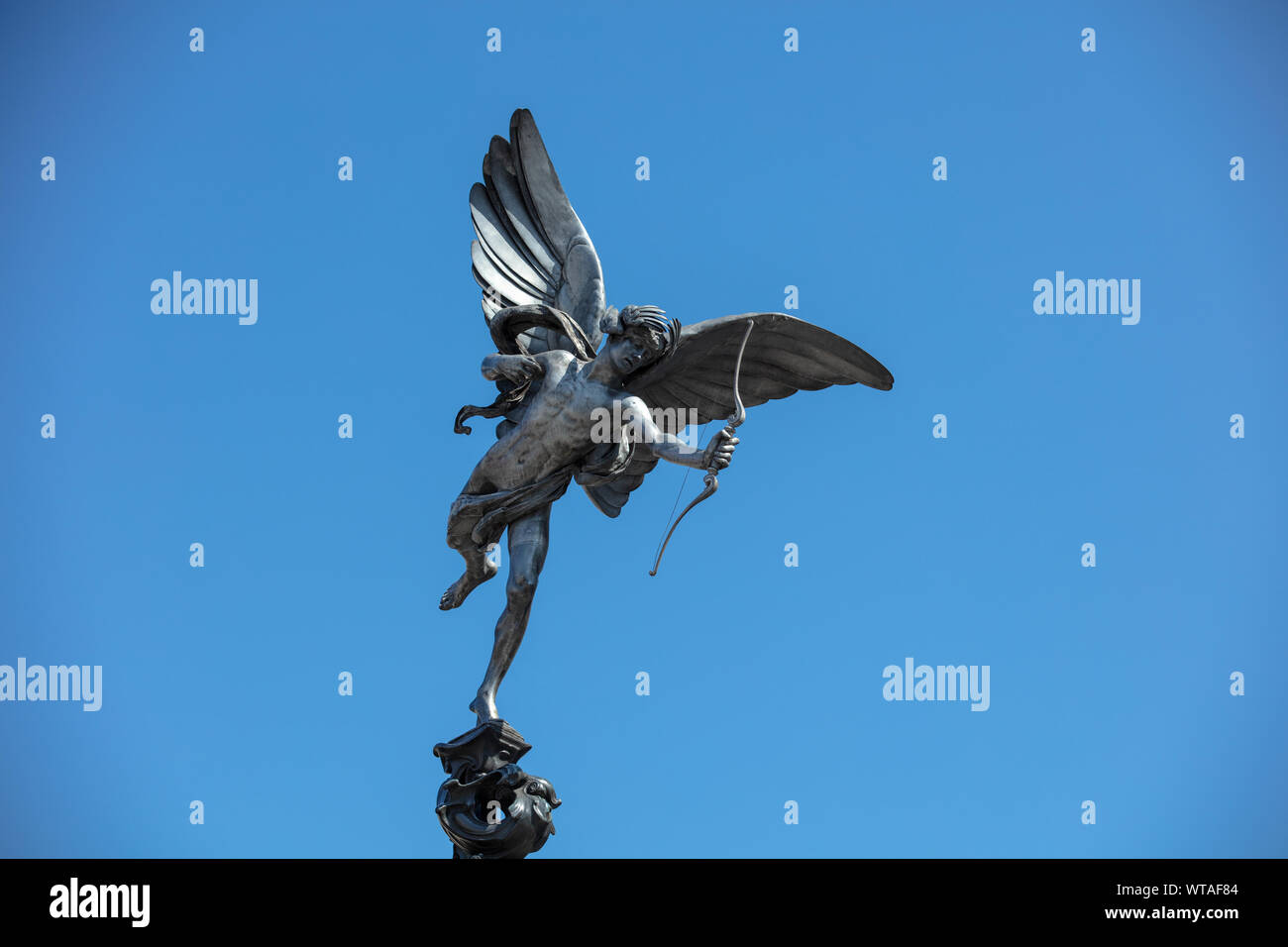 Statue of Anteros on top of the Shaftesbury Memorial Fountain on ...