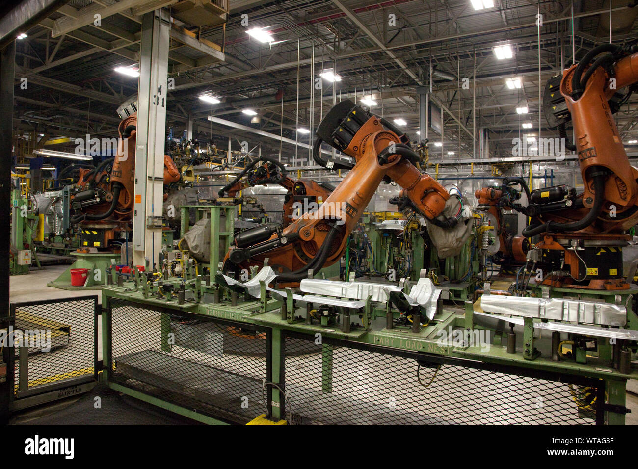 Mercedes-Benz U.S. International Plant located in Tuscaloosa County ...