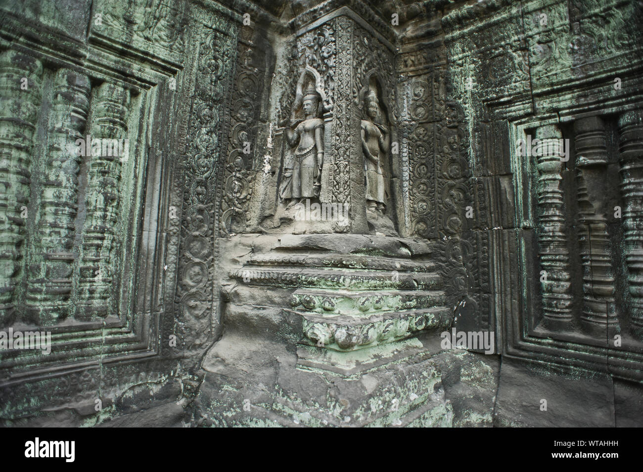 Ancestral rocks carved with hindu themes at Angkor Wat Stock Photo - Alamy