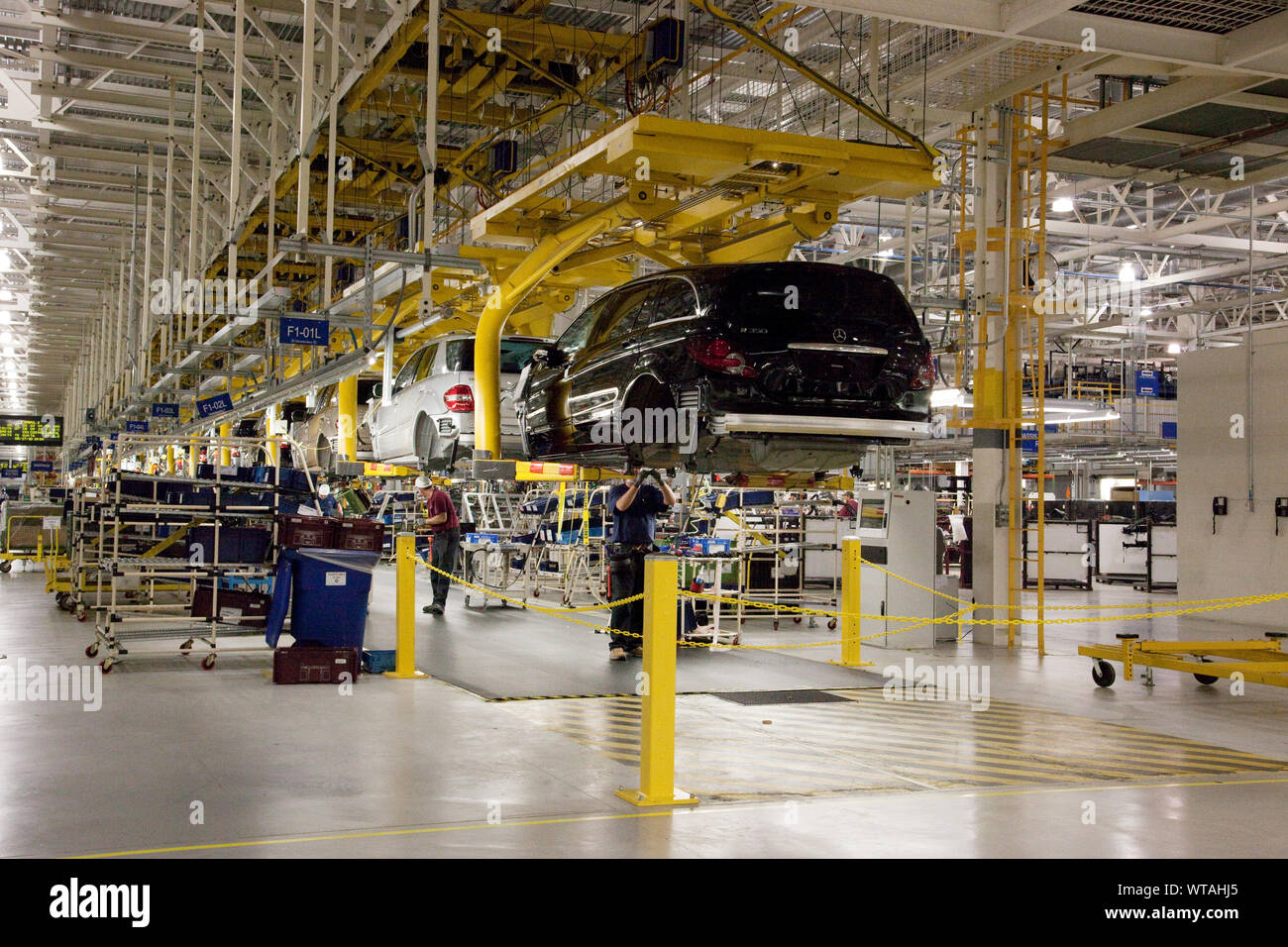 Mercedes benz motor company hi-res stock photography and images - Alamy