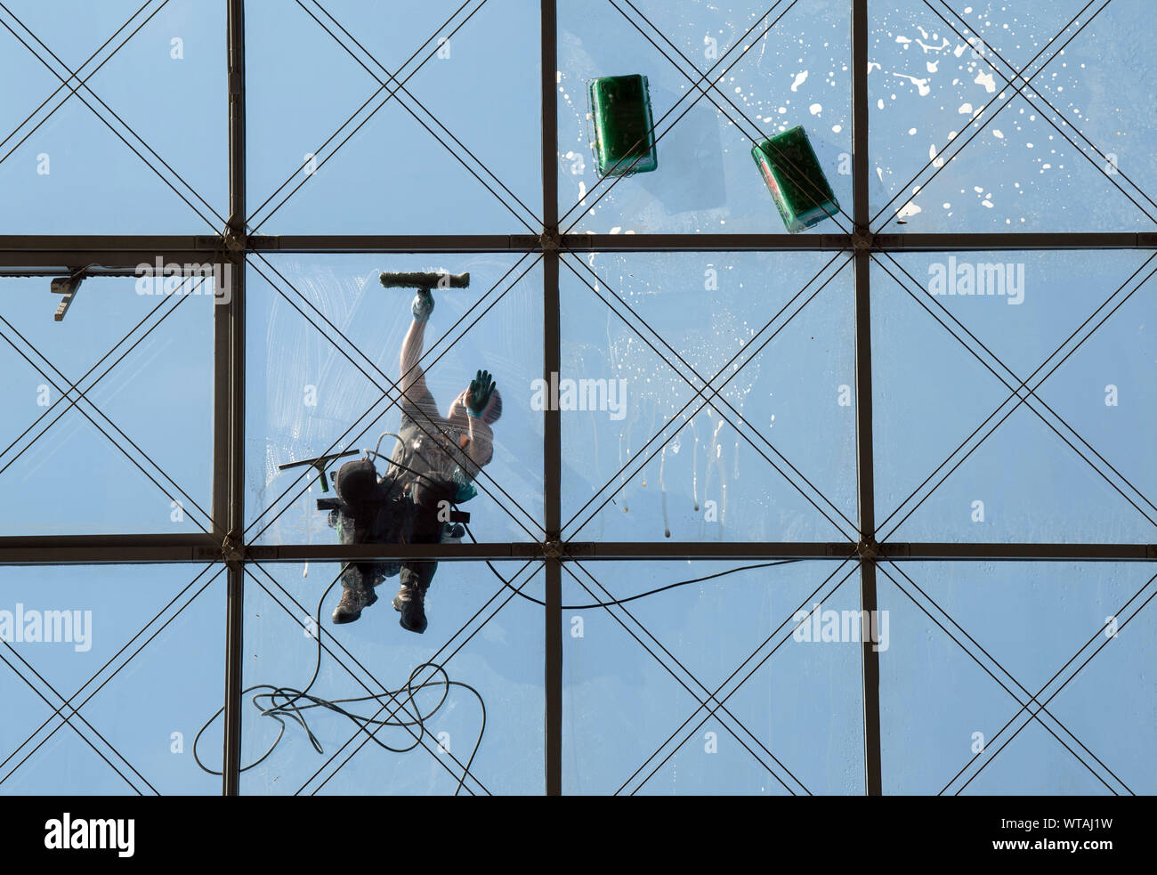 Dresden, Germany. 10th Sep, 2019. A specialist glass and building ...