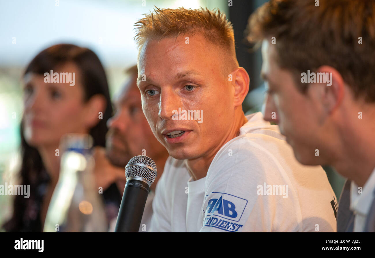 Berlin, Germany. 11th Sep, 2019. Boxing: Superlightweight, World ...