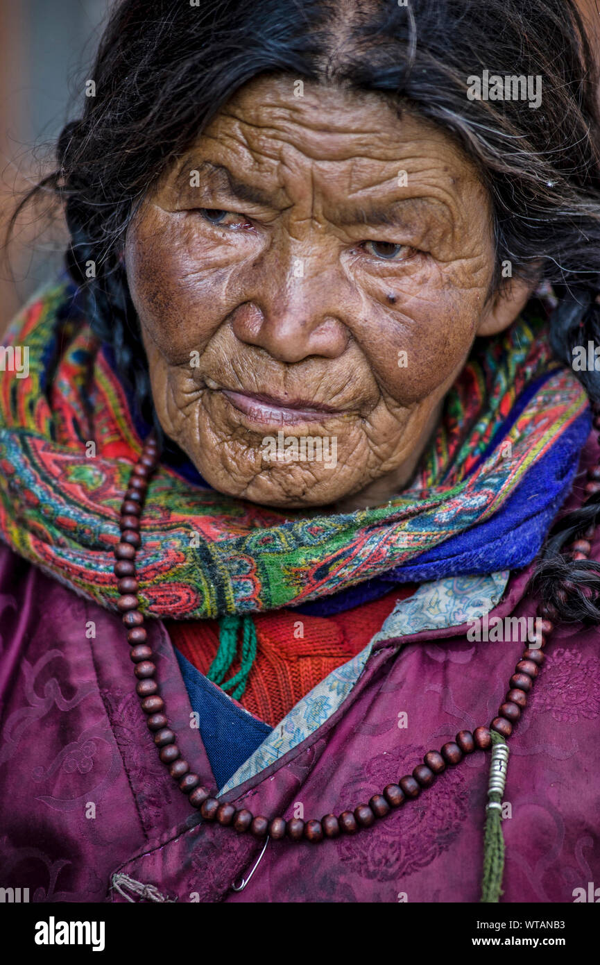 Lady worshiping hi-res stock photography and images - Alamy