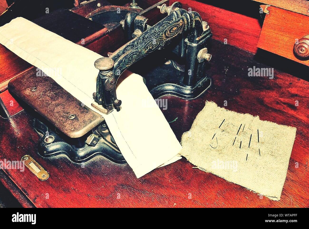 Ancient machine hi-res stock photography and images - Alamy