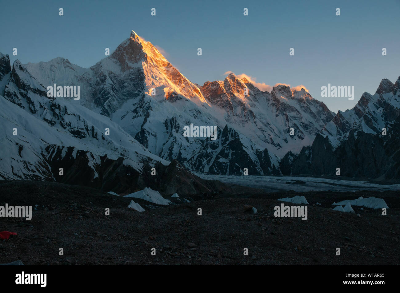 sunset on Masherbrum Stock Photo - Alamy