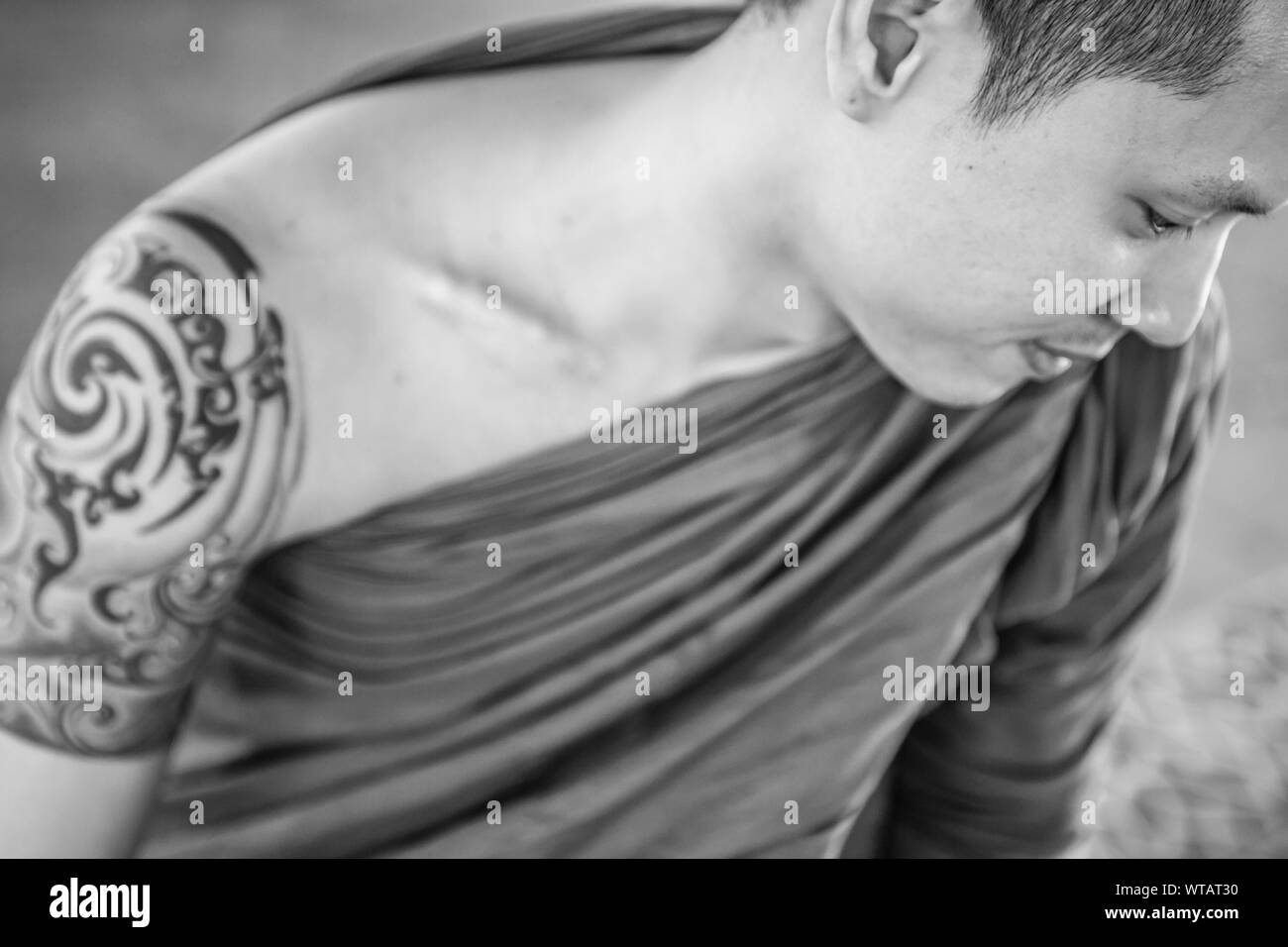 Young buddhist monks bangkok Black and White Stock Photos & Images - Alamy