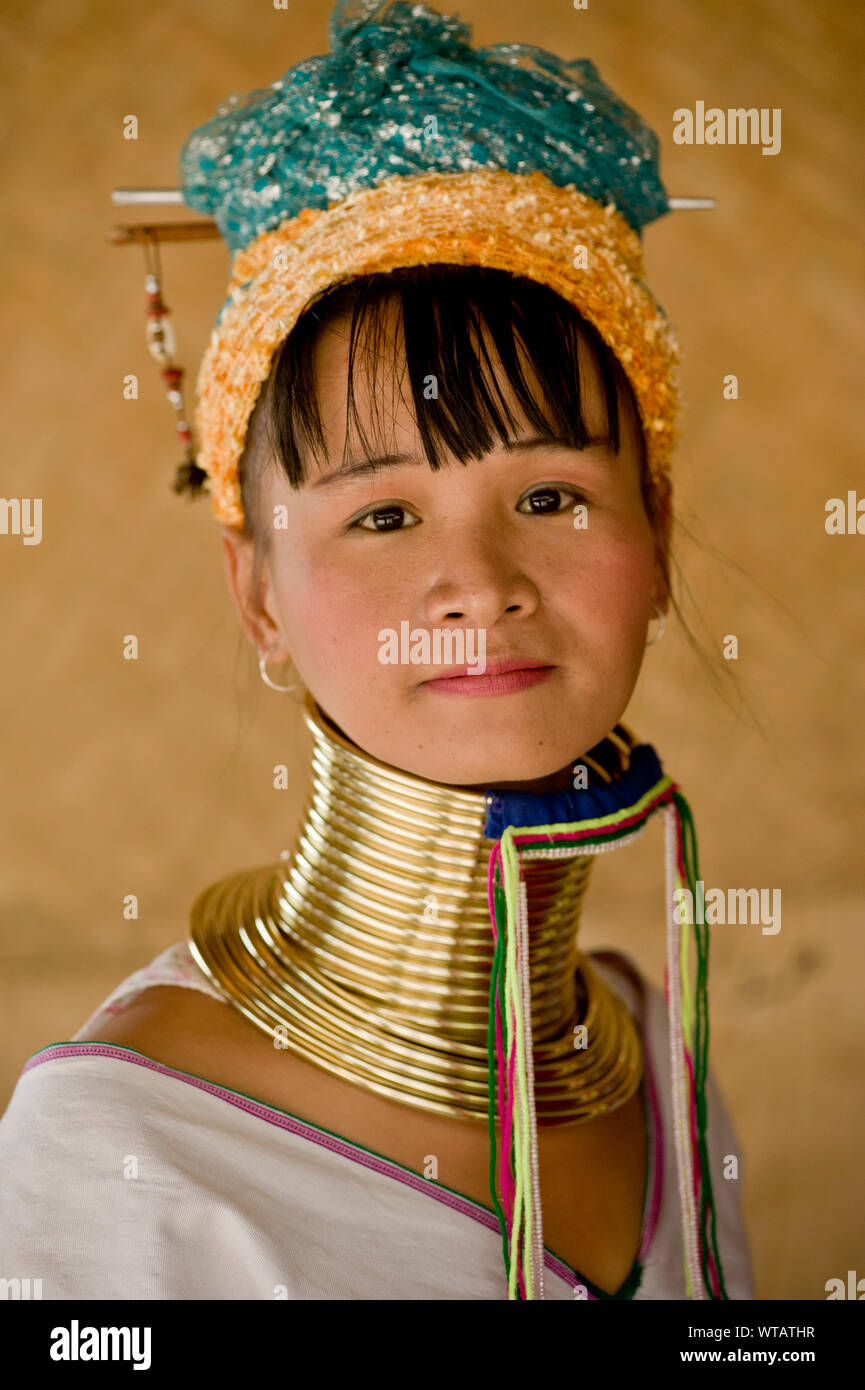 Woman long neck from padaung hi-res stock photography and images - Alamy
