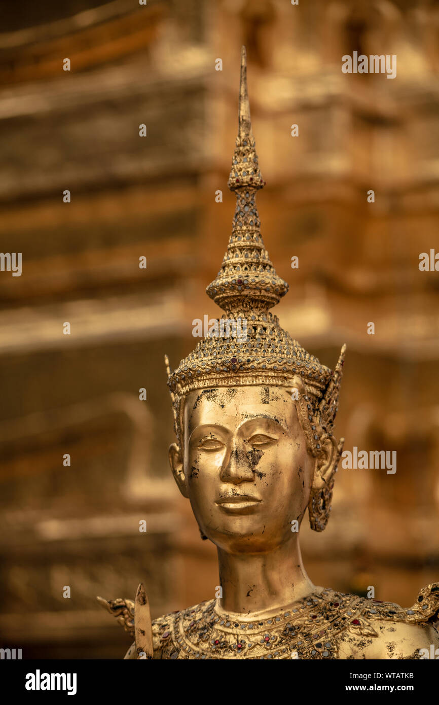 Golden kinnari statue hi-res stock photography and images - Alamy