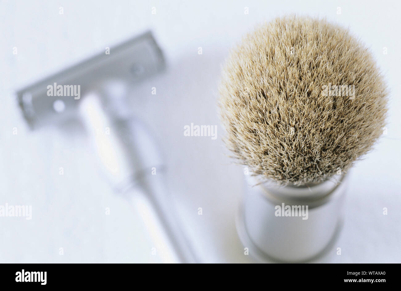 Vintage Razor and Shaving Brush Stock Photo - Alamy