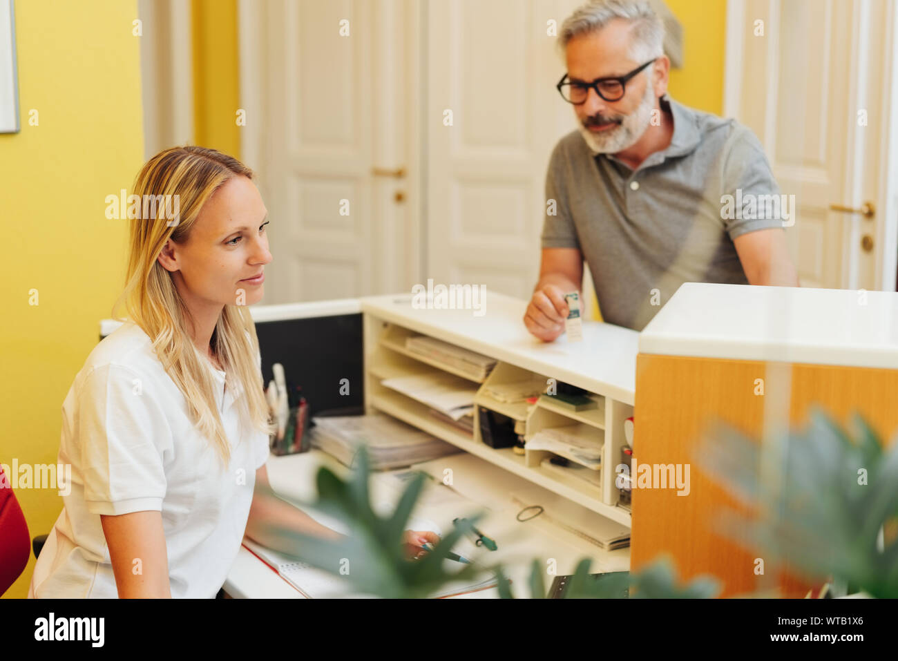Male patient hospital waiting hi-res stock photography and images - Alamy