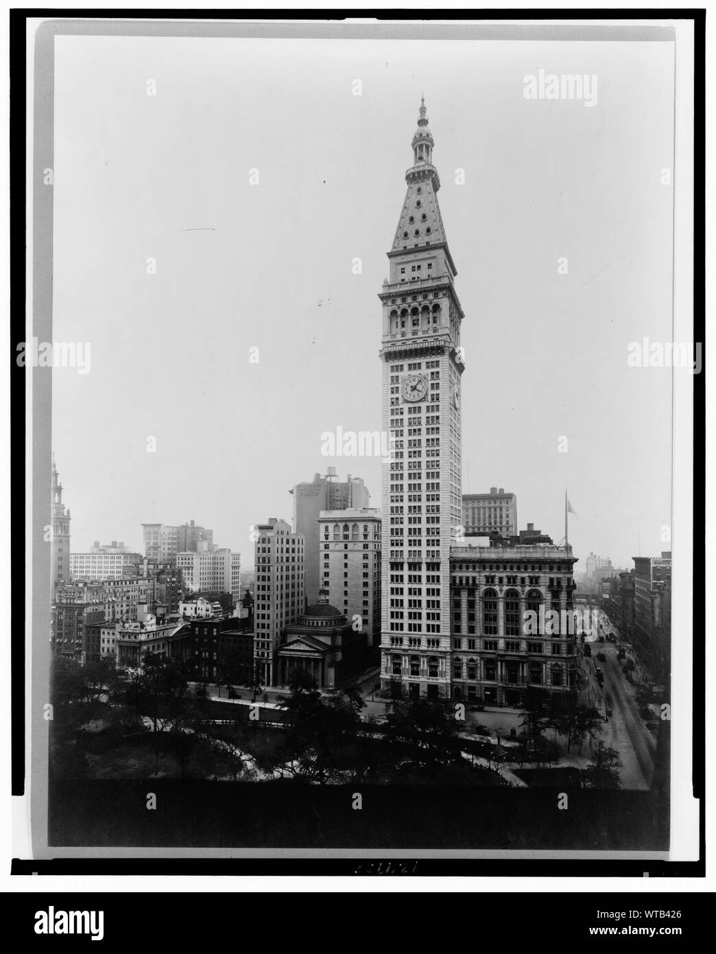 Metropolitan Life Bldg Stock Photo - Alamy