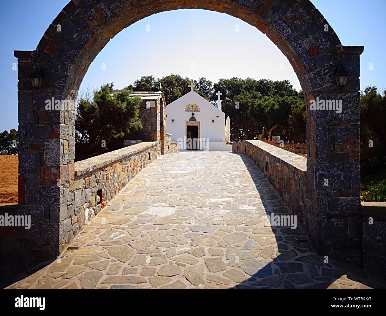 Seen through archway hi-res stock photography and images - Alamy