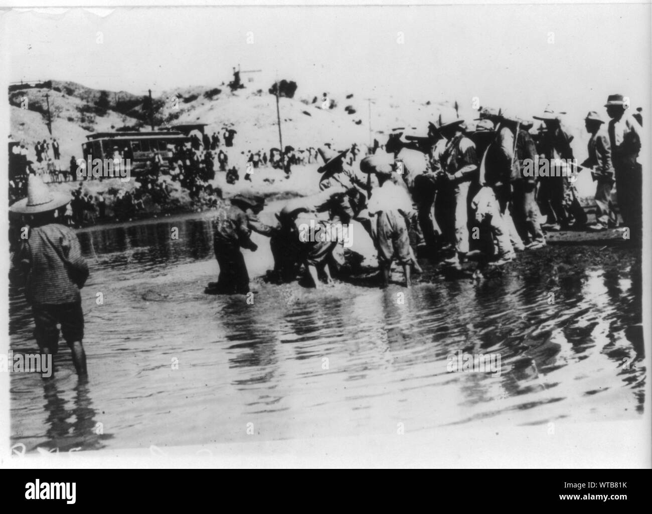Mexican Insurrectos before the Battle of Juarez: : Insurrectos ...