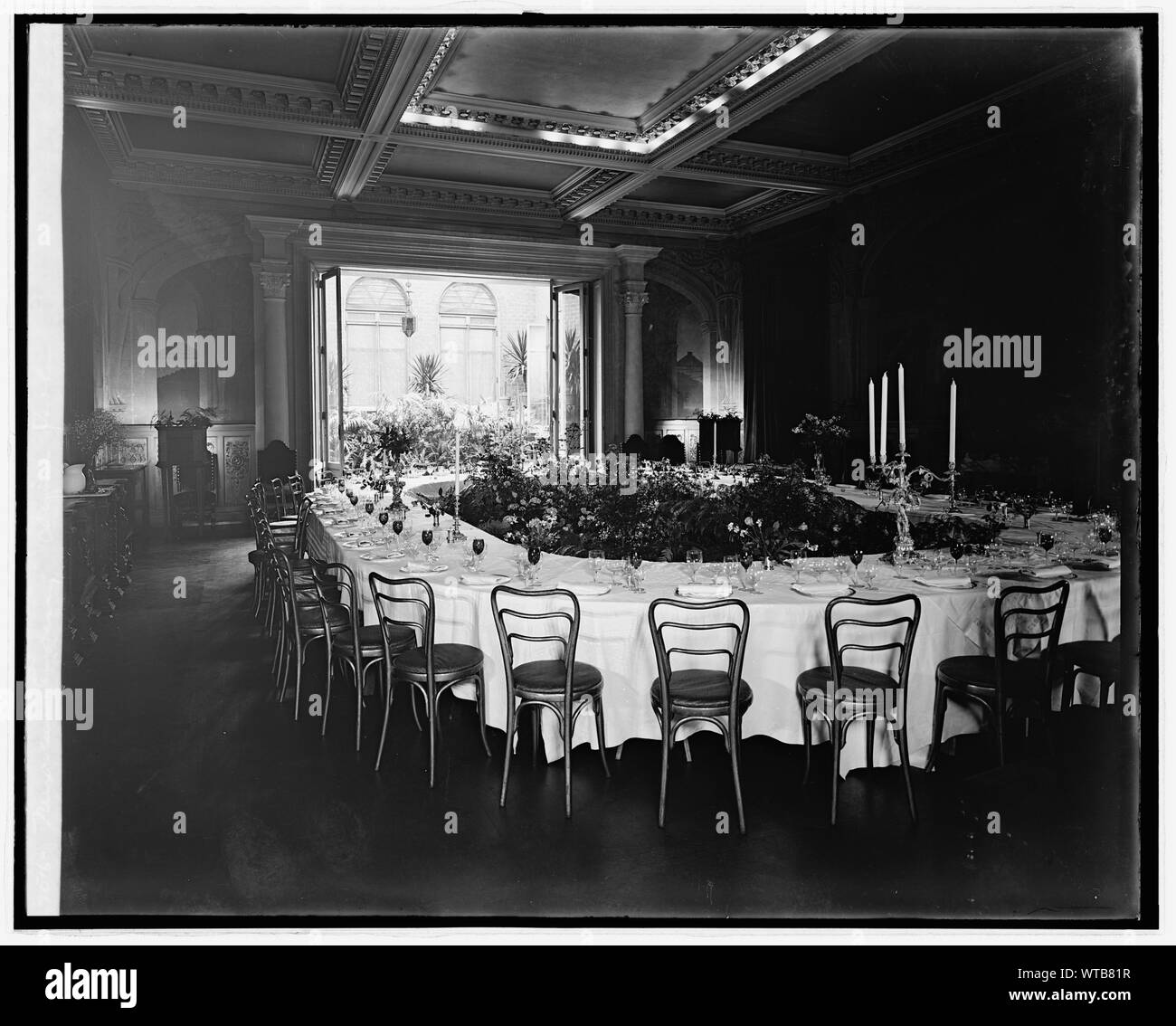 Mexican Embassy, dinner table Stock Photo - Alamy