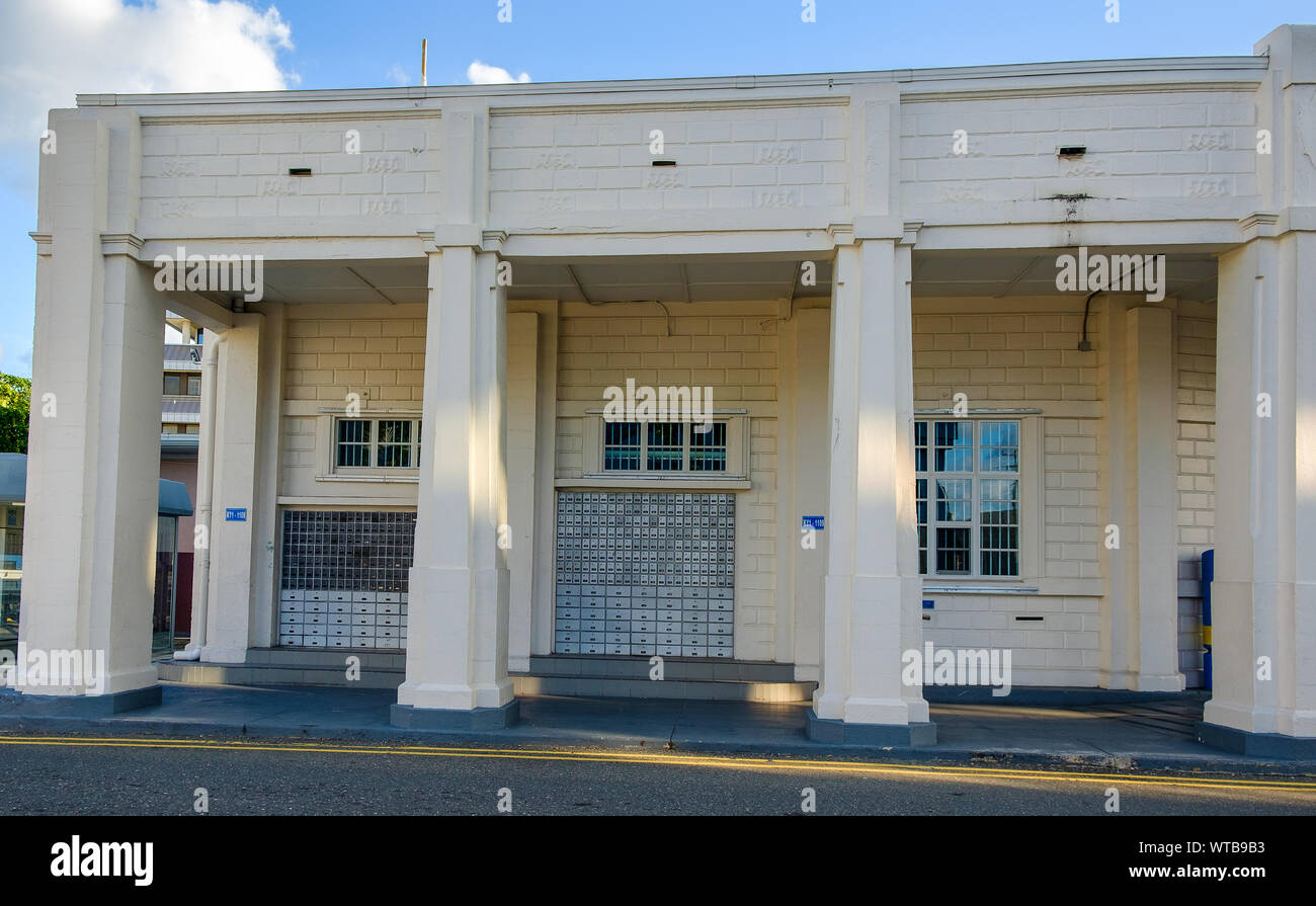 Cayman architecture hi-res stock photography and images - Alamy