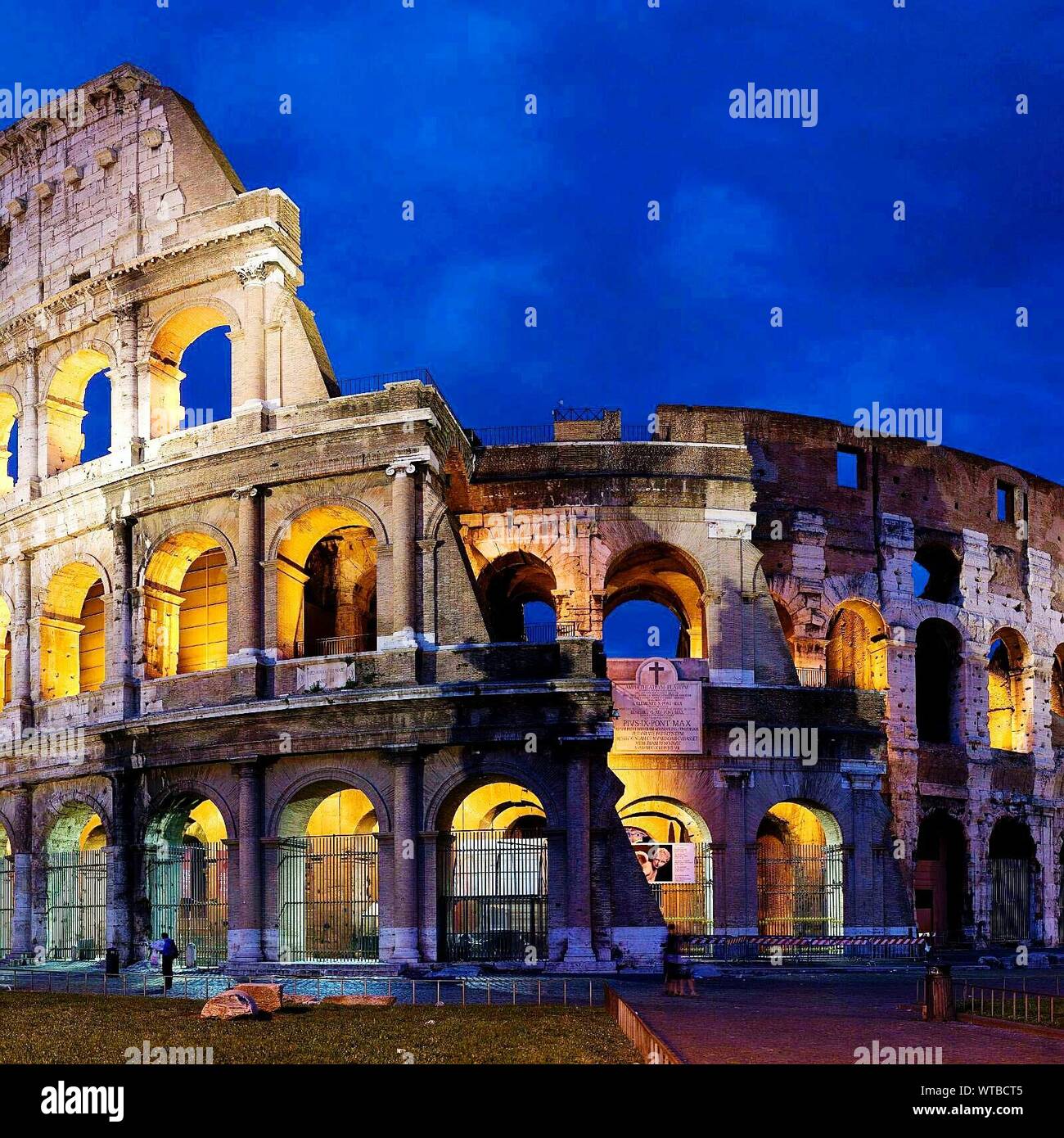 Structure of colosseum hi-res stock photography and images - Alamy