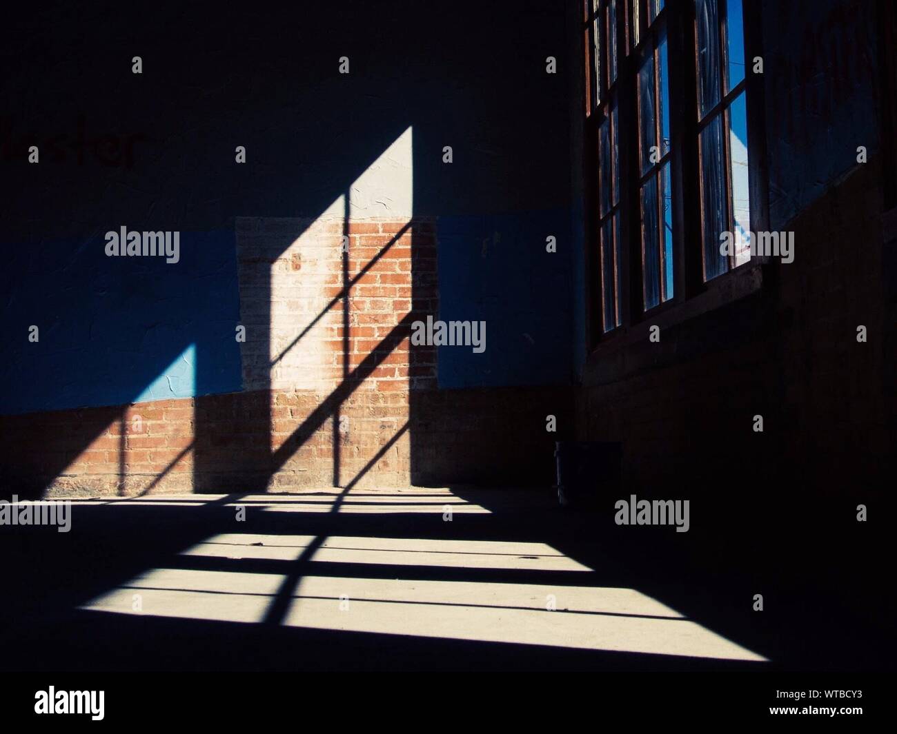 Brick wall falling down hi-res stock photography and images - Alamy