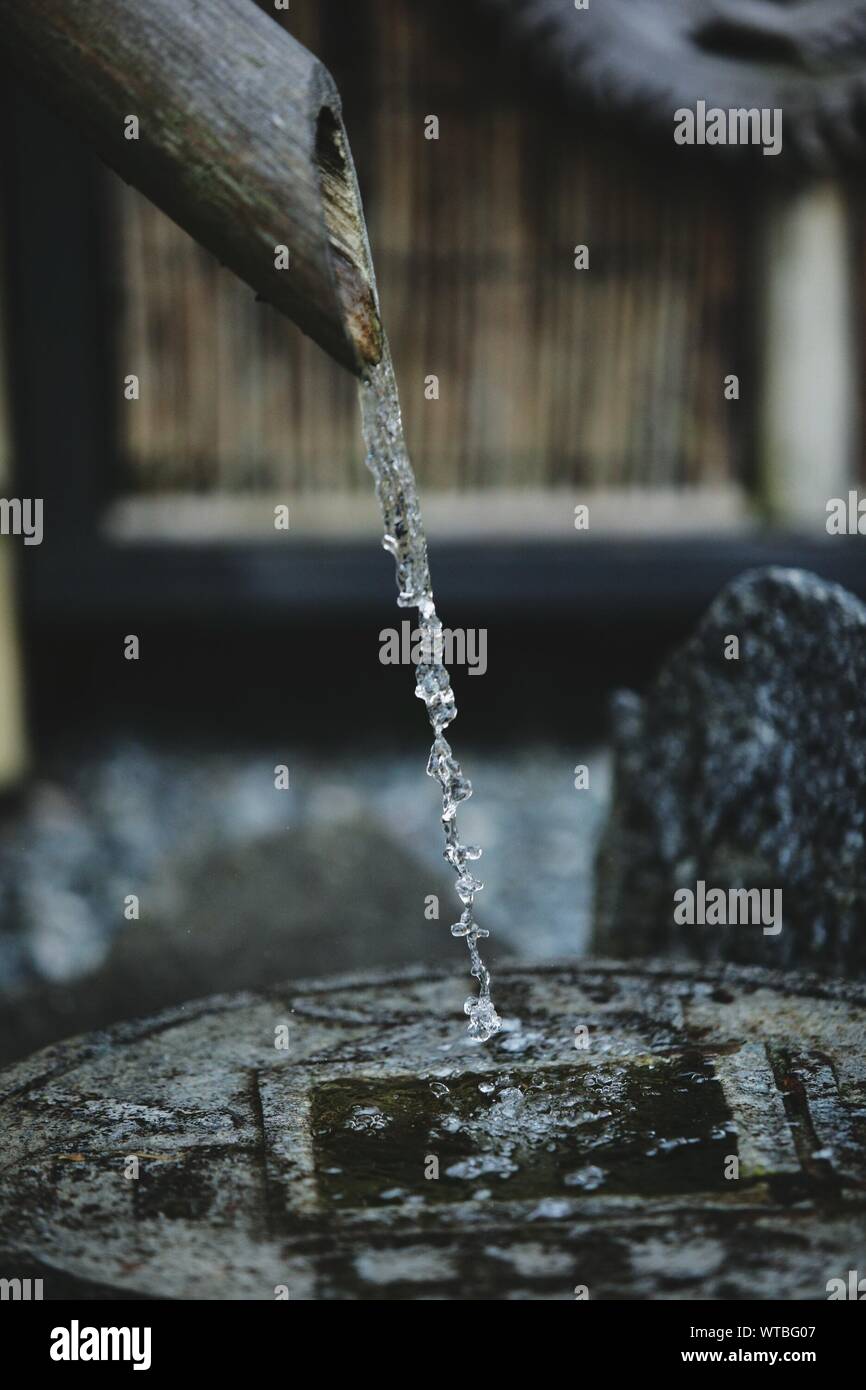Shrine with water hi-res stock photography and images - Alamy