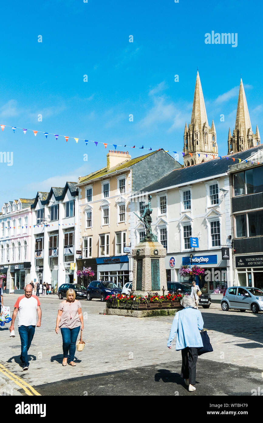 Cornwall truro buildings shops hi-res stock photography and images - Alamy