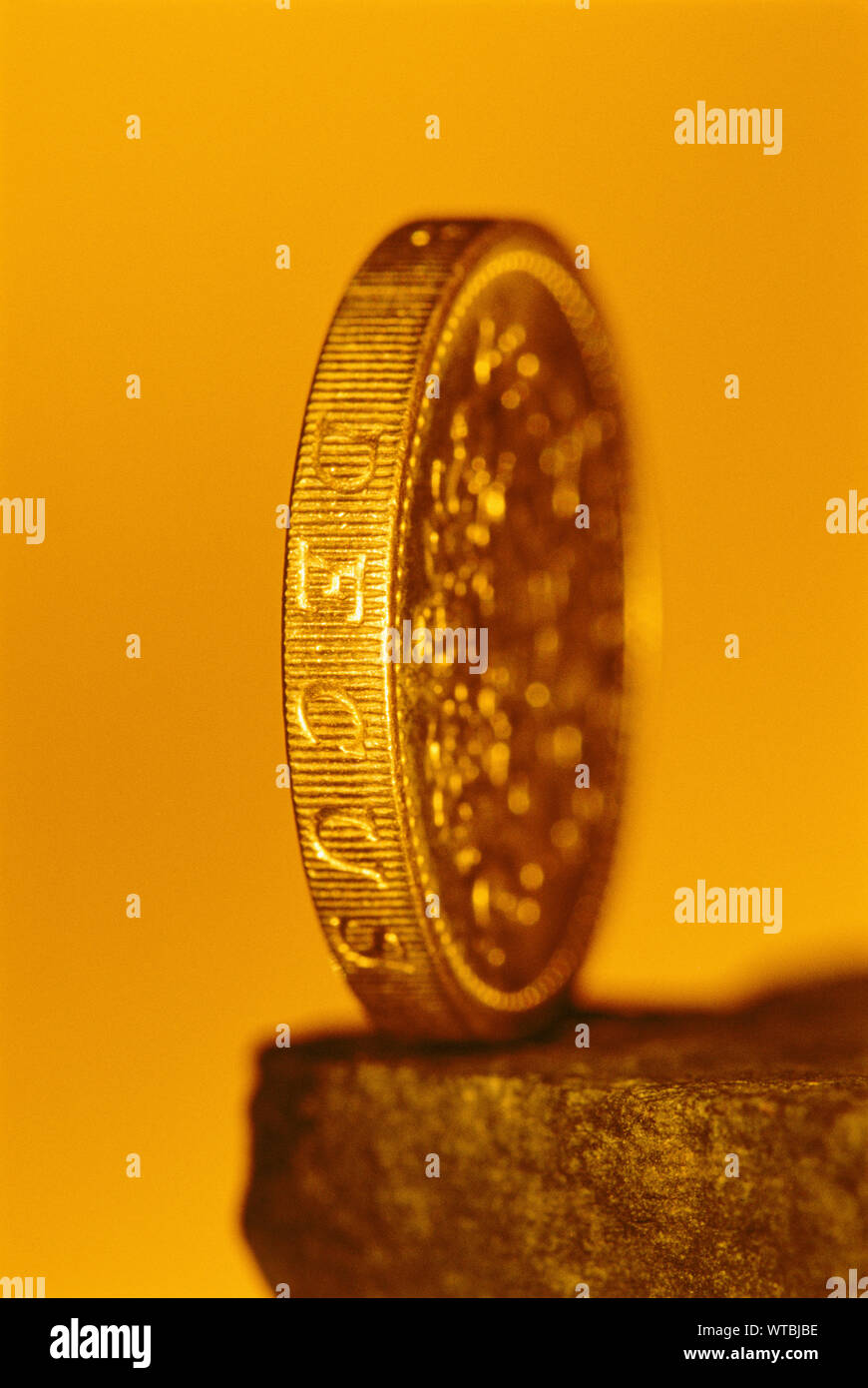Coin close up british hi-res stock photography and images - Alamy