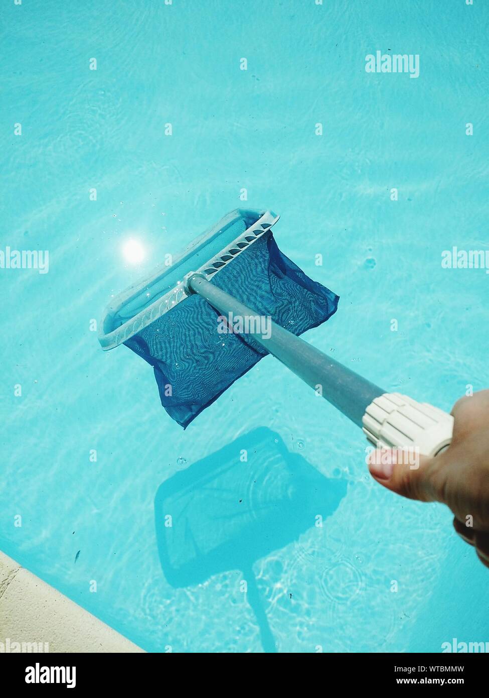 Net cleaning hi-res stock photography and images - Alamy