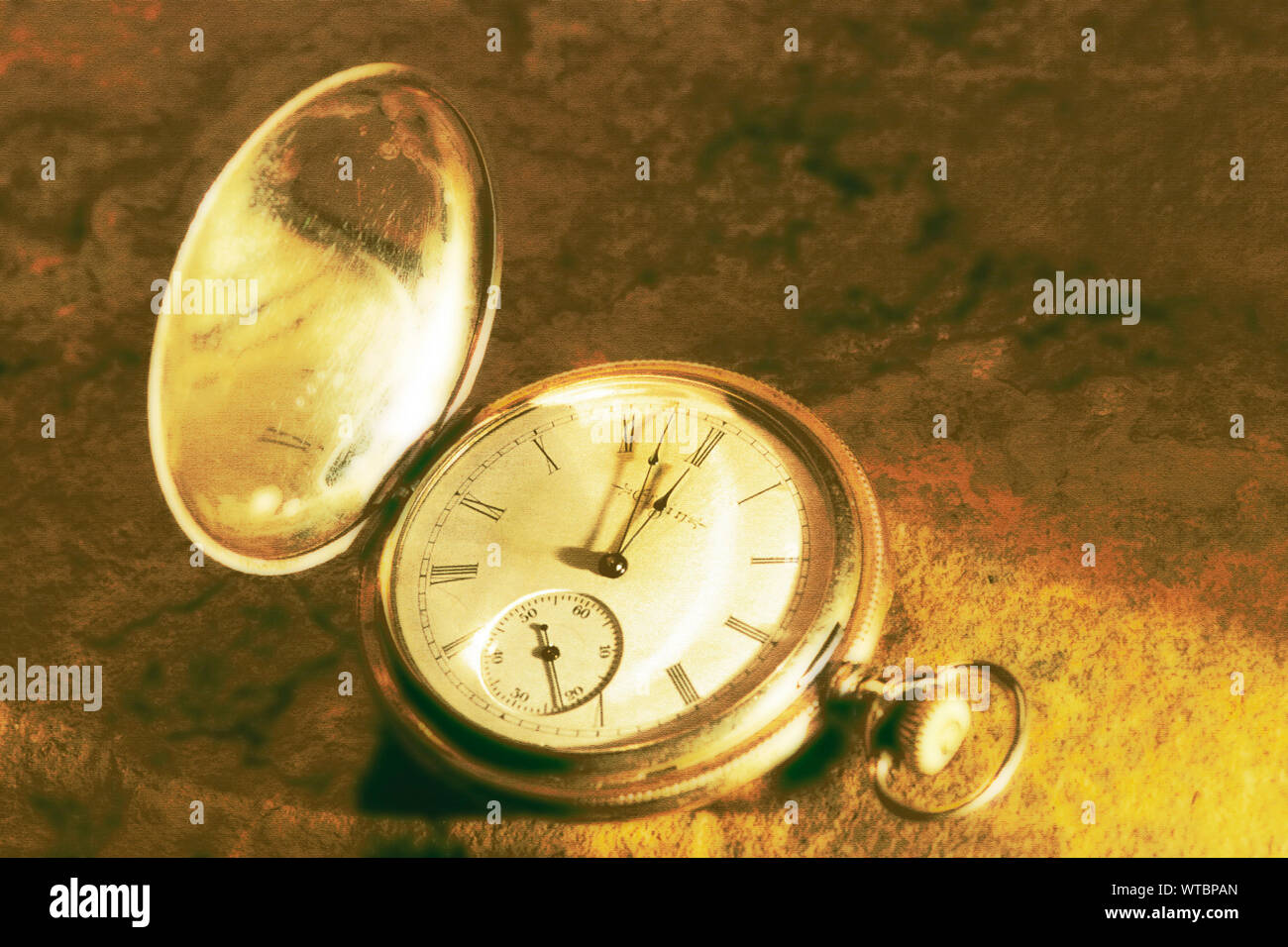 Vintage Pocket Watch Stock Photo - Alamy