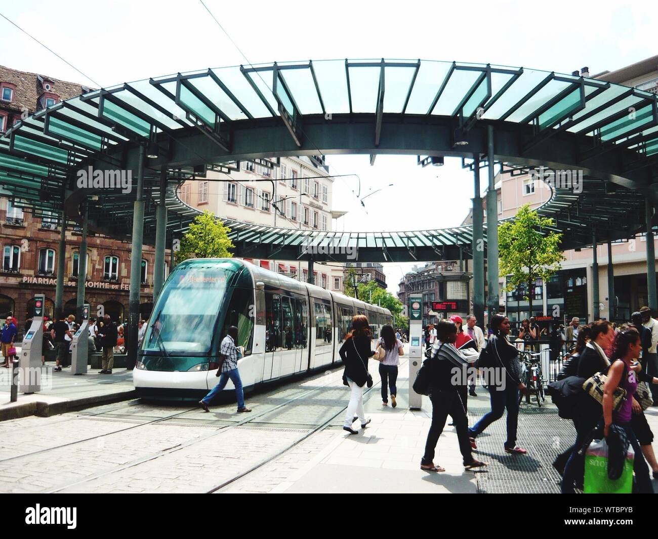 Train passing through subway station hi-res stock photography and ...