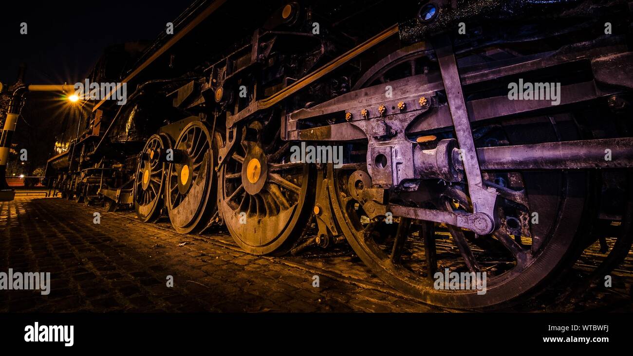 Steam Train At Night | atelier-yuwa.ciao.jp