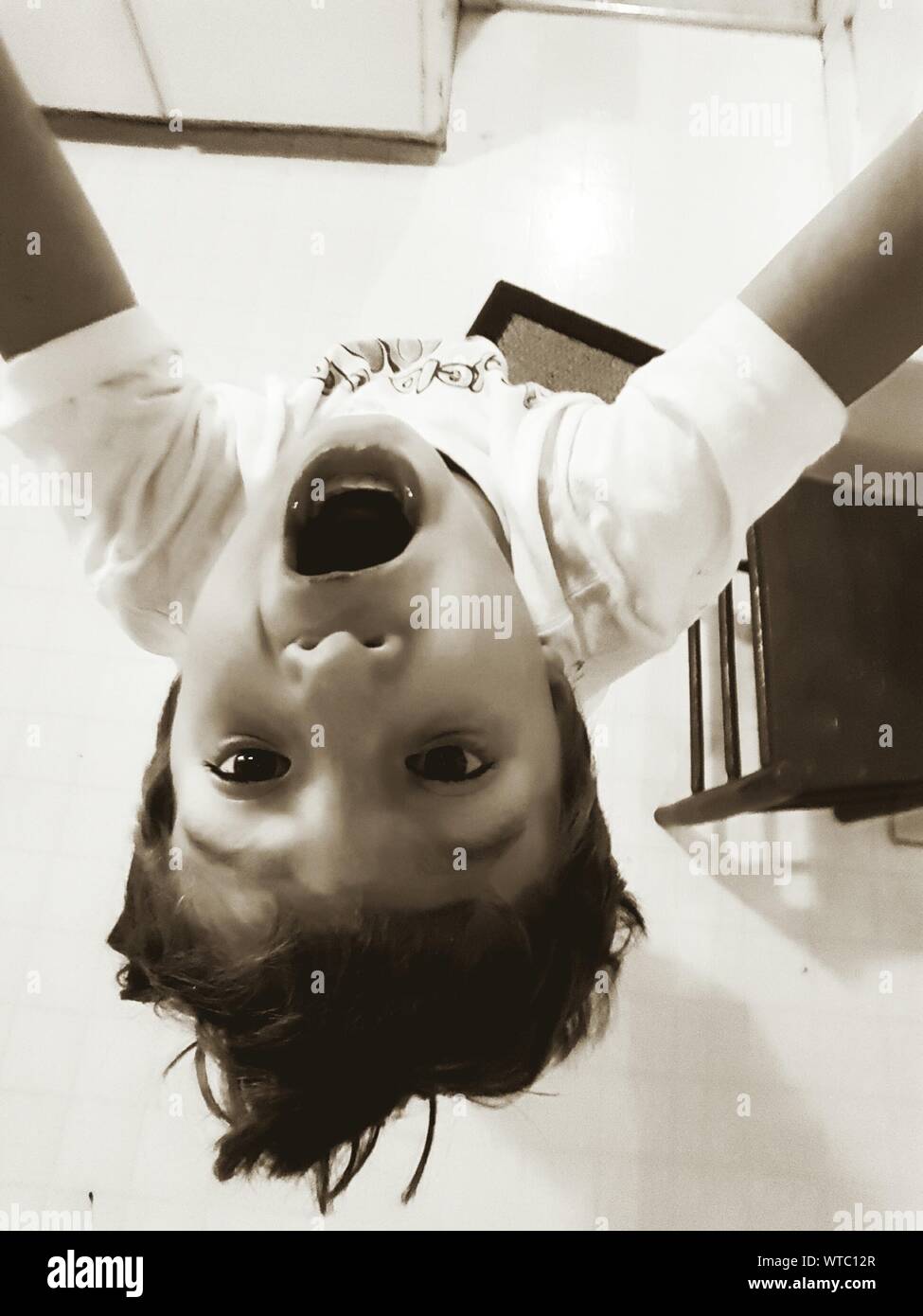 Shouting home hi-res stock photography and images - Alamy