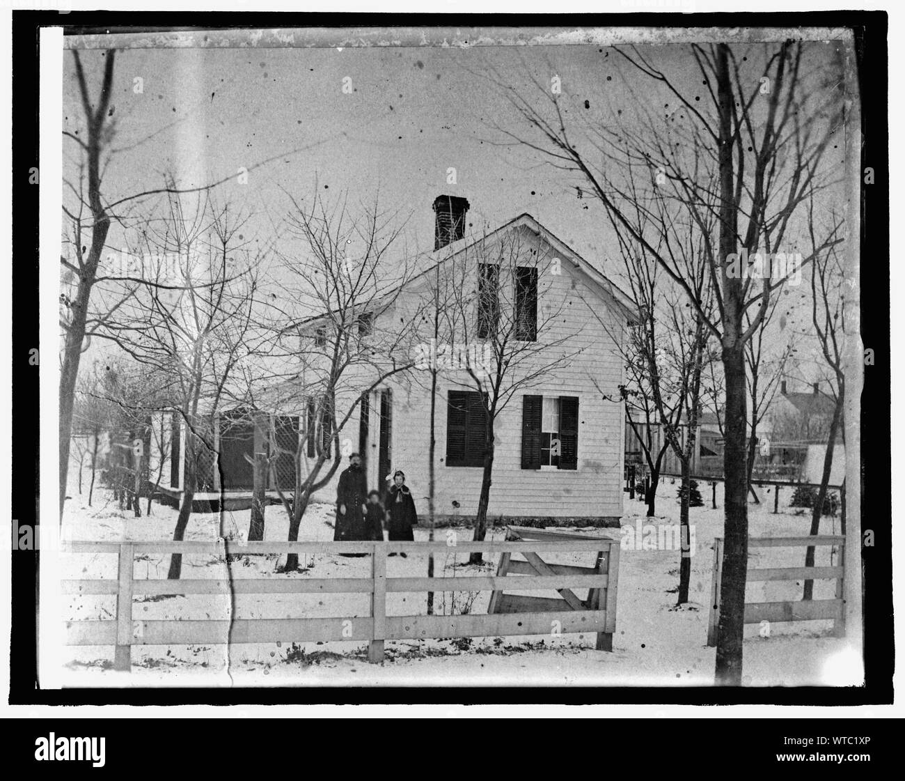 Traditional house architecture home Cut Out Stock Images & Pictures - Alamy