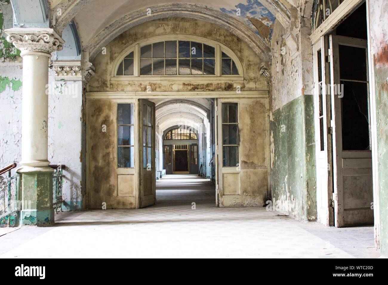 Historical building detail hi-res stock photography and images - Alamy