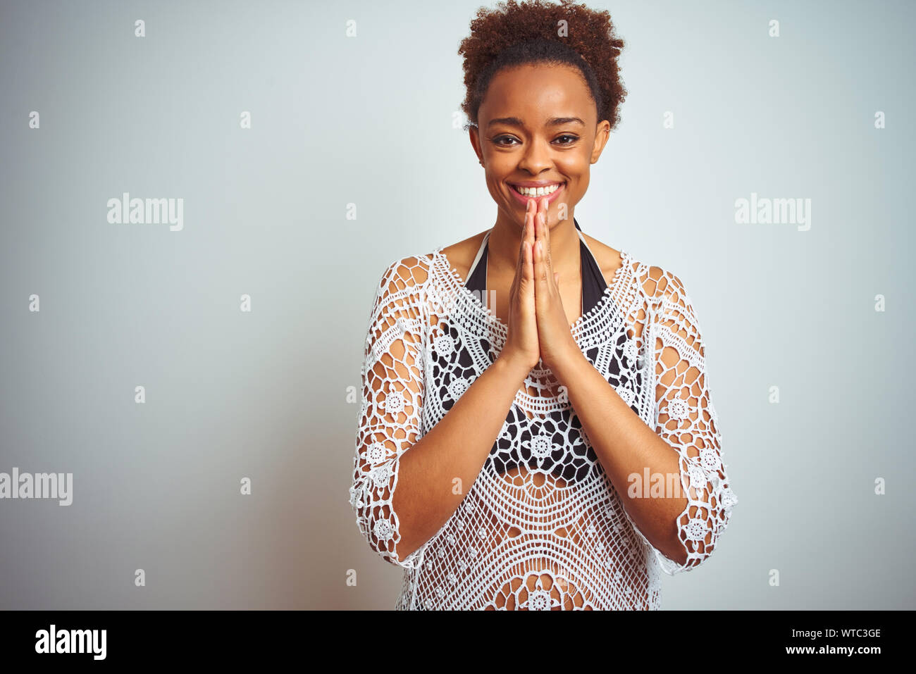 African woman wearing white bikini hi-res stock photography and images ...