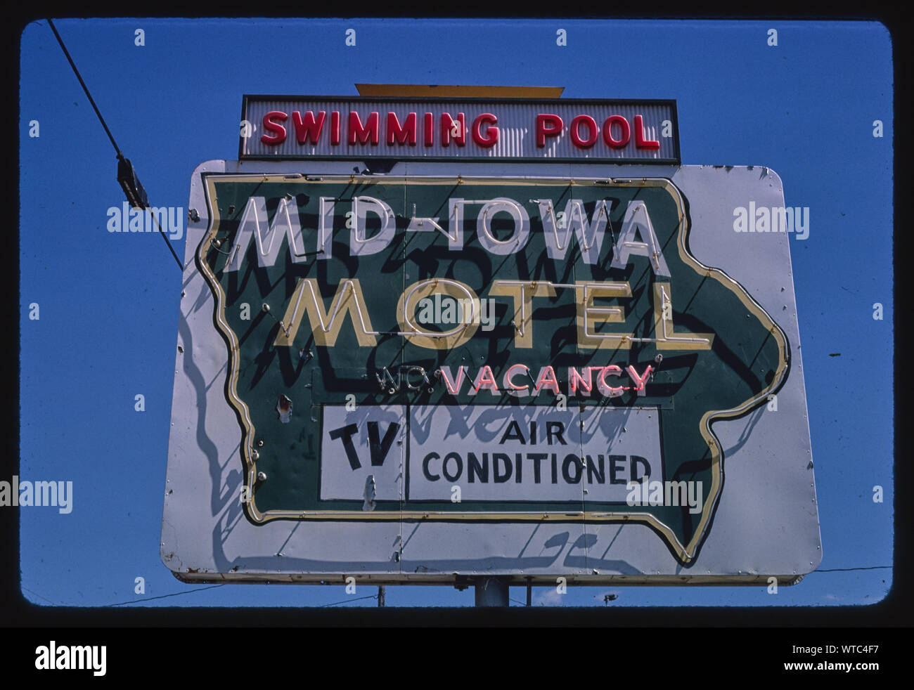 Motel 6 sign hi-res stock photography and images - Alamy