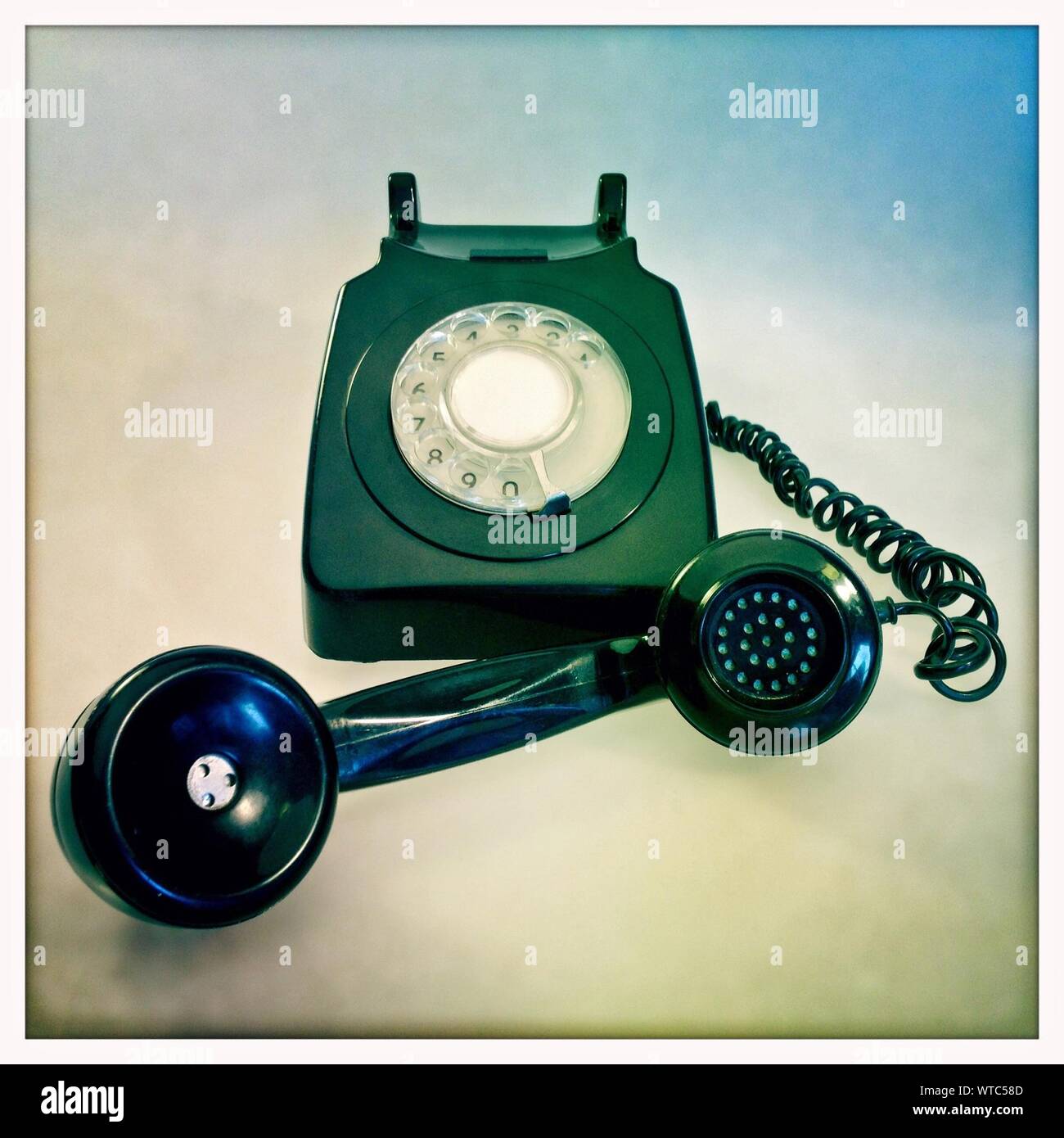 Old fashioned phone cut out hi-res stock photography and images - Alamy