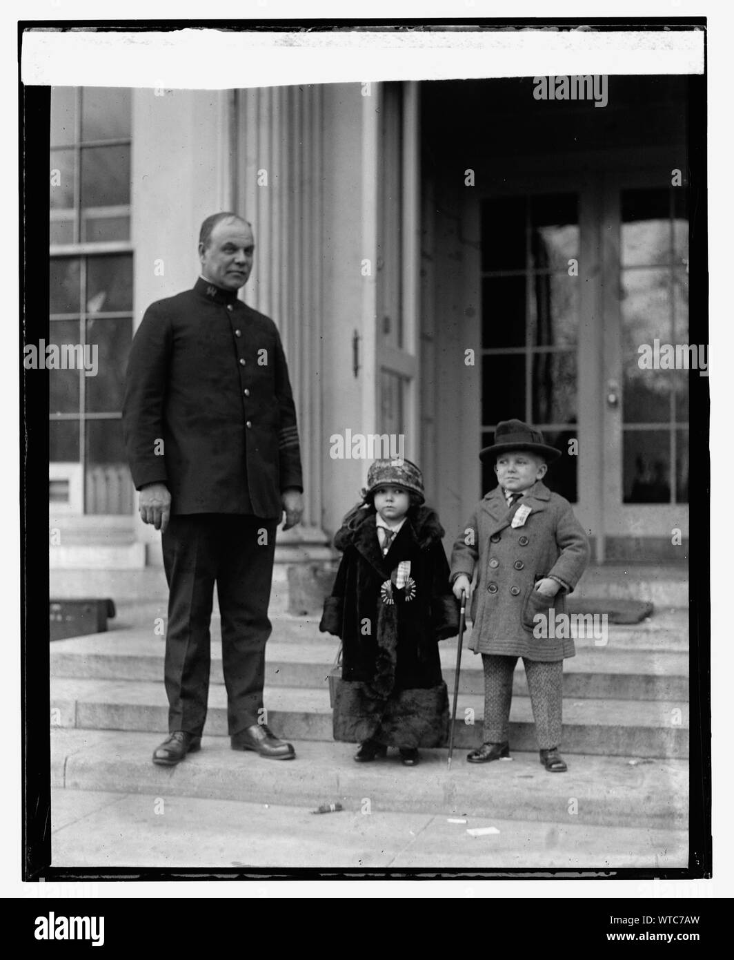 Midgets Black and White Stock Photos & Images - Alamy