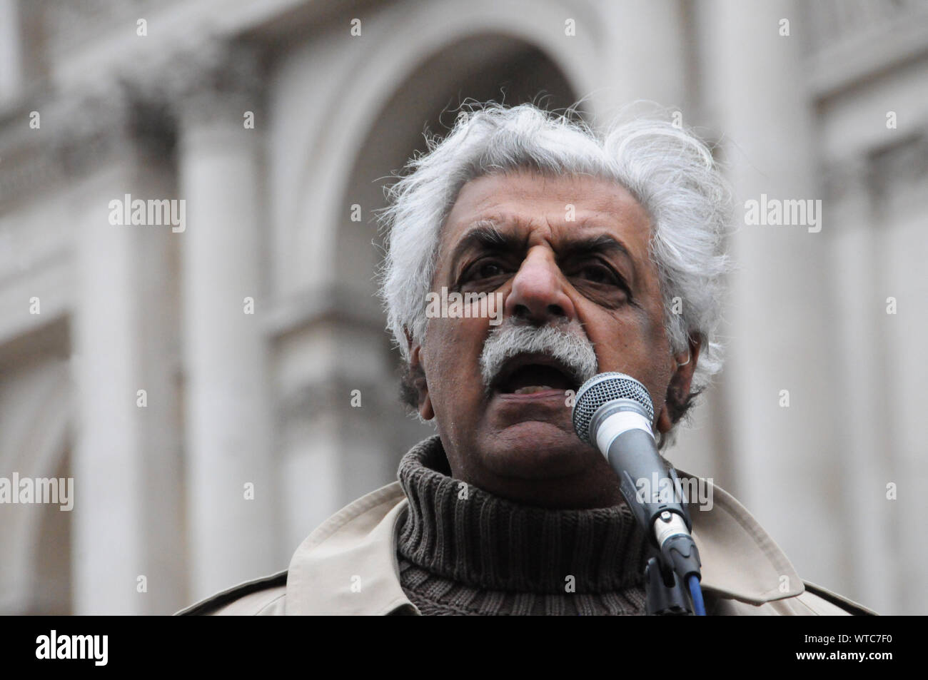 Tariq ali oxford academic hi-res stock photography and images - Alamy
