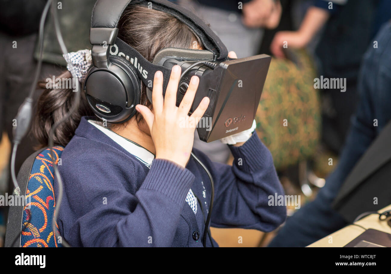 Young school children learning science and technology in STEM programs ...