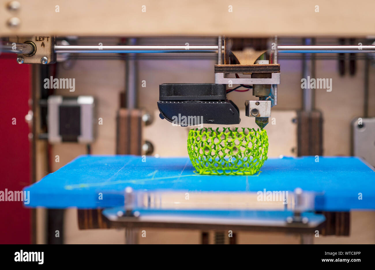 Young school children learning science and technology in STEM programs ...