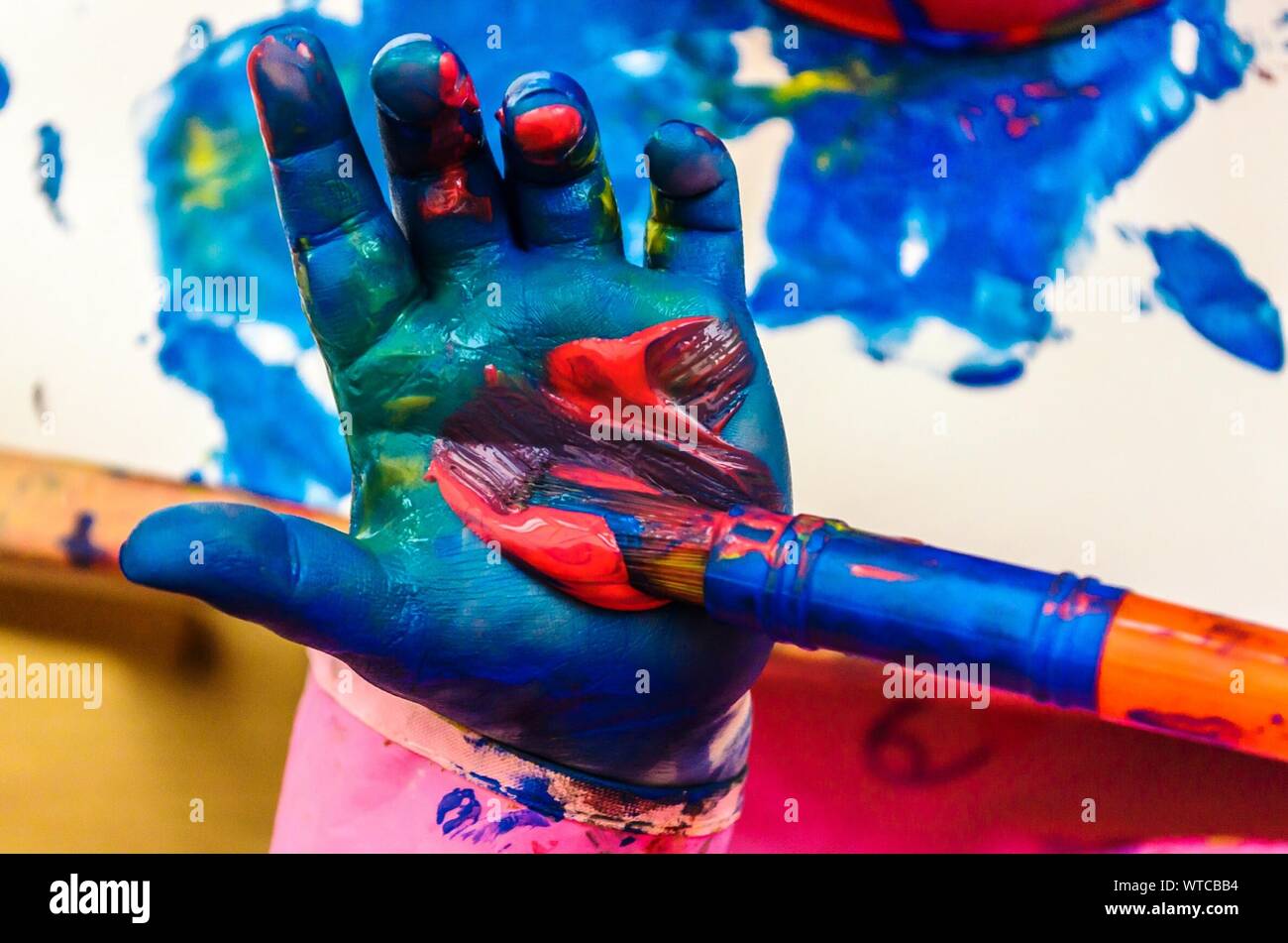 Messy kid hi-res stock photography and images - Alamy