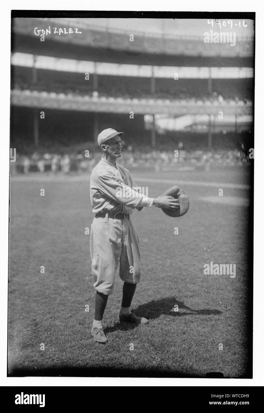 Gonzalez Cut Out Stock Images & Pictures - Alamy