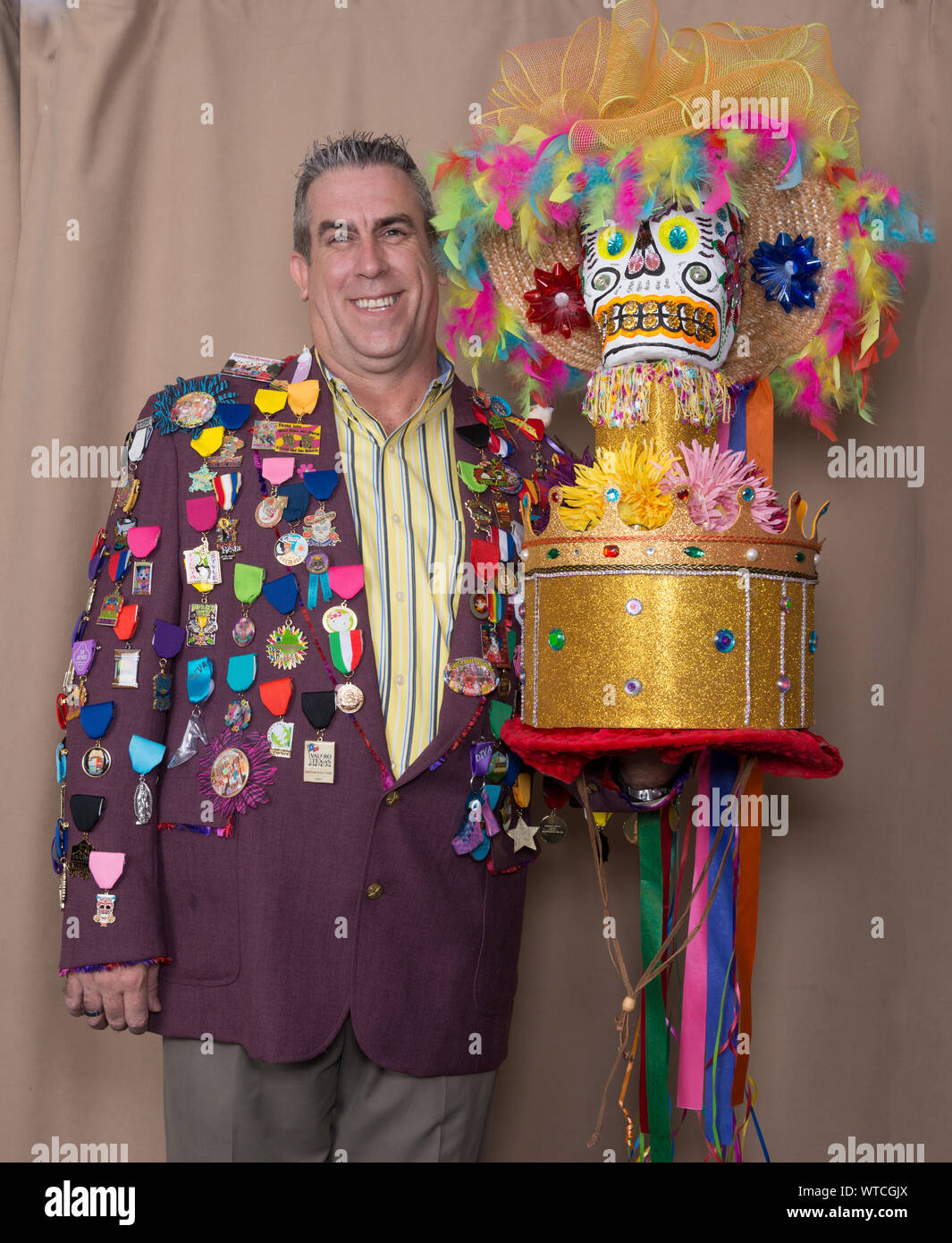 Tissuing hi-res stock photography and images - Alamy
