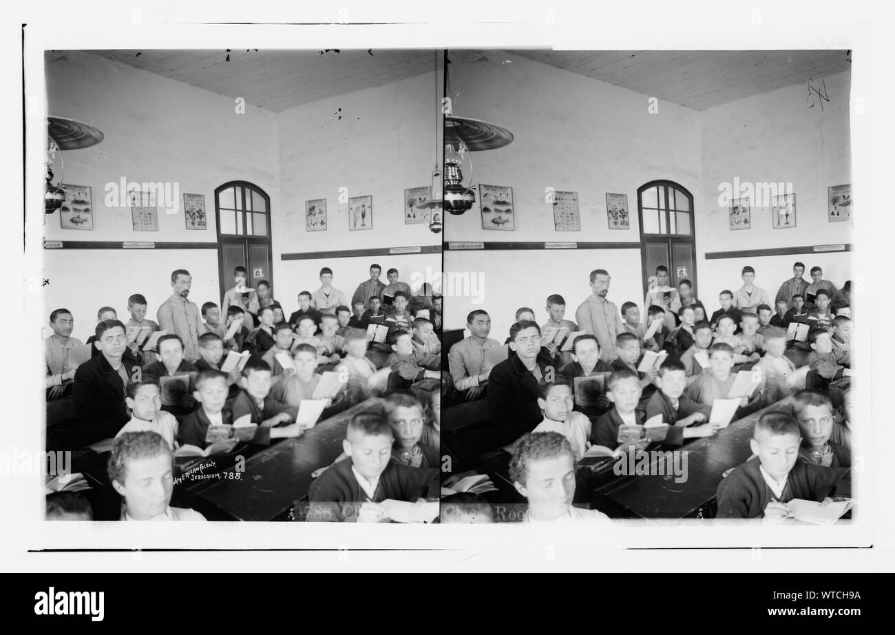 Mikweh. Children in classroom Stock Photo - Alamy